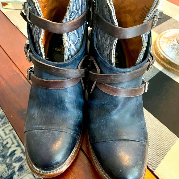 Freebird by Steven | Shoes | Freebird Boot Crue Navy Size 8 Worn A Couple Times In Amazing ...